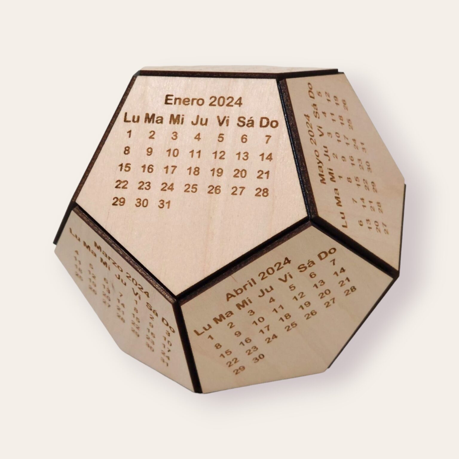 Calendario 3D de madera en forma de dodecaedro personalizable